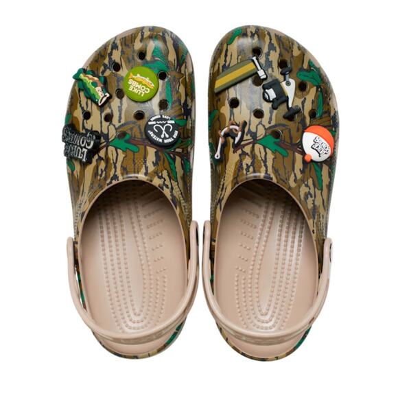 CROCS | Shoes | Luke Combs X Crocs Bootlegger Classic Clog Mossy Oak ...